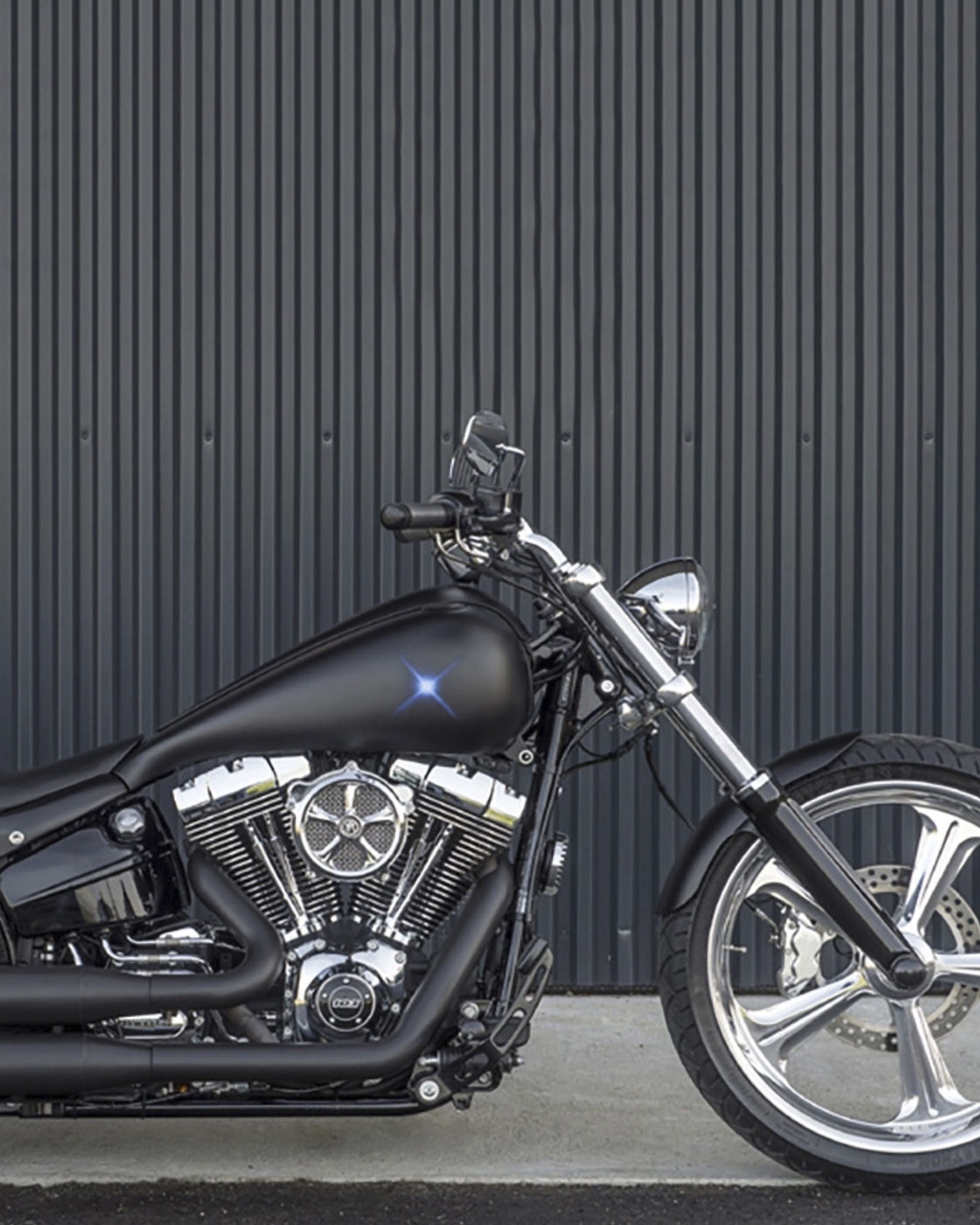 Custom Bike – Blue Star | F. + W. Arni AG - Official Harley Davidson Dealer