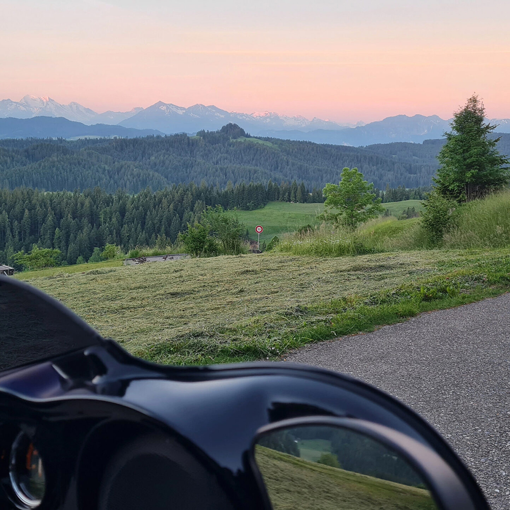 Tours | F. + W. Arni AG - Official Harley Davidson Dealer